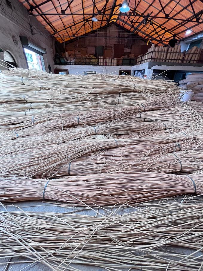 China Hongzhe Rattan Product Limited Company factory production line